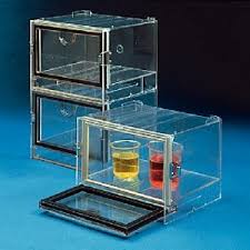 EQU Desiccators – ProSciTech